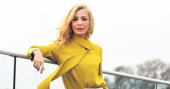 Simge Selçuk Kimdir?